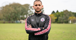Home » Melbourne Knights FC